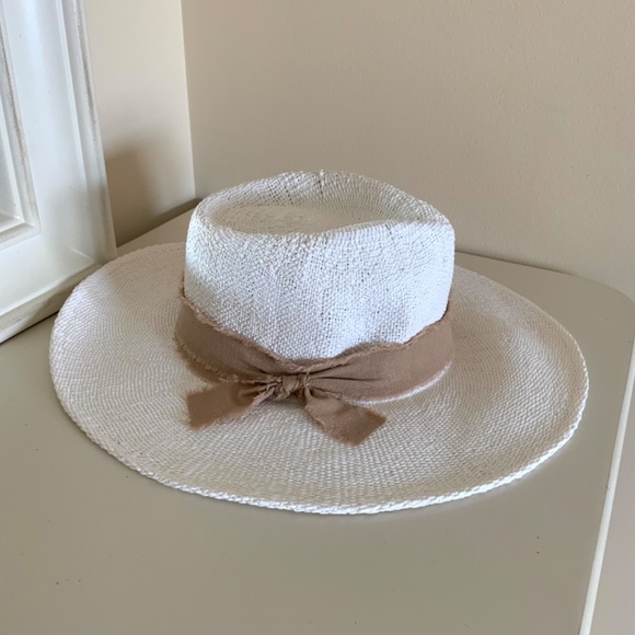 Nikki Beach | Accessories | Nikki Beach Shea White Tan Woven Upf 5 ...